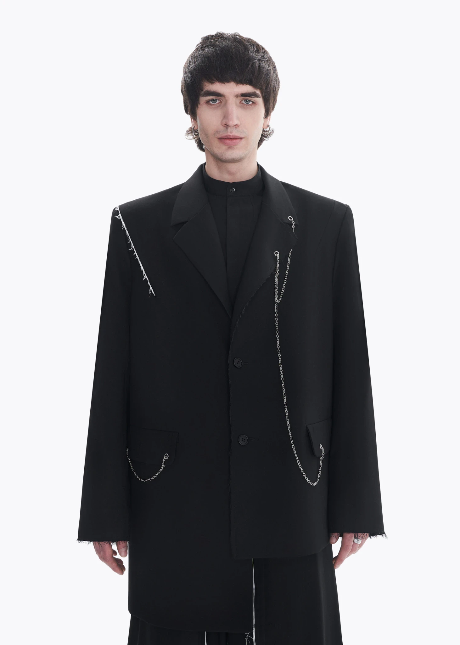 Jacket with asymmetric bottom Chain. BLACK