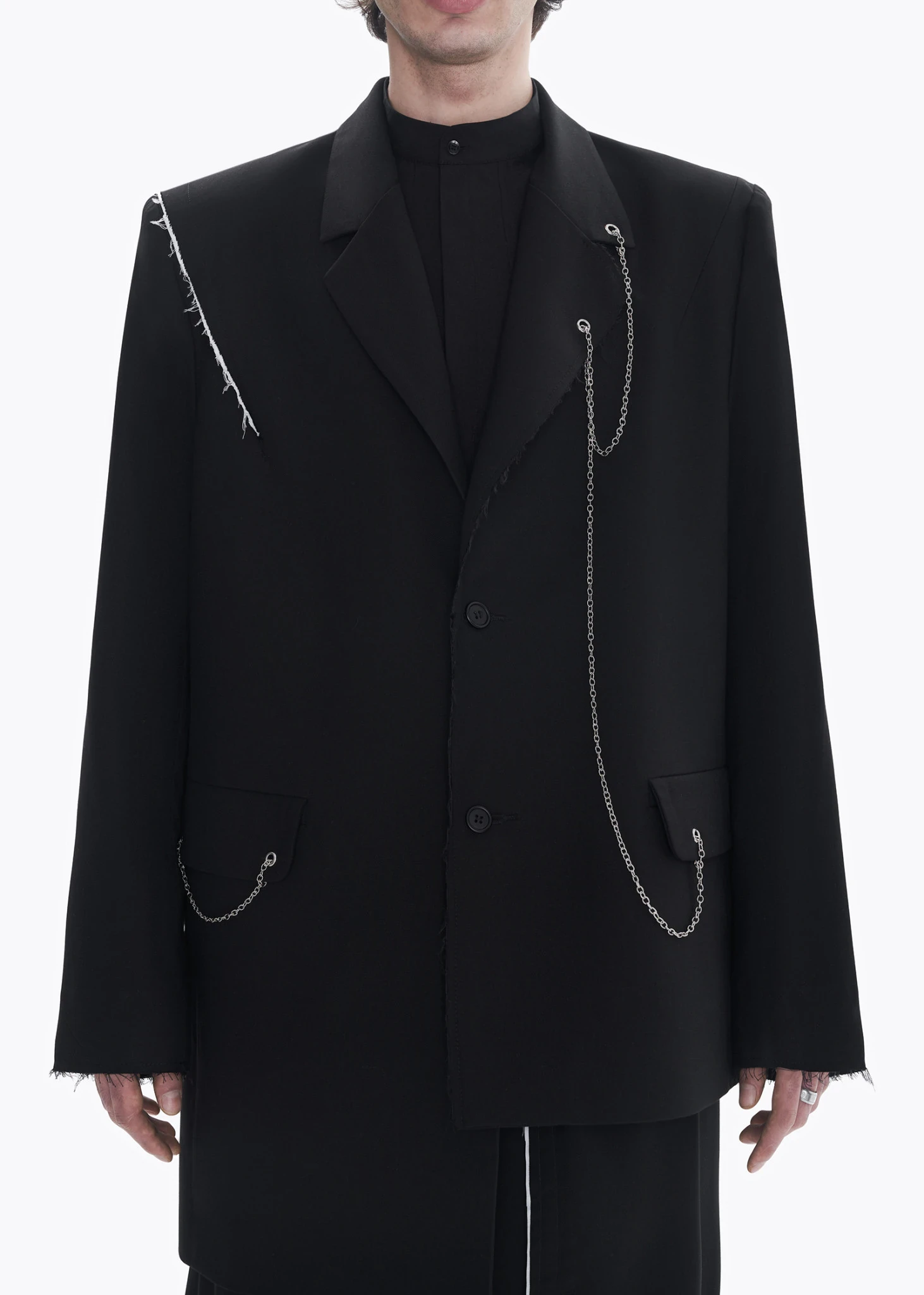 Jacket with asymmetric bottom Chain. BLACK